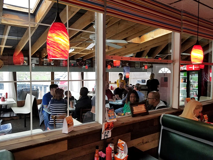 Through the glass divider, you can spy on fellow diners enjoying their meals&mdash;breakfast voyeurism at its finest.
