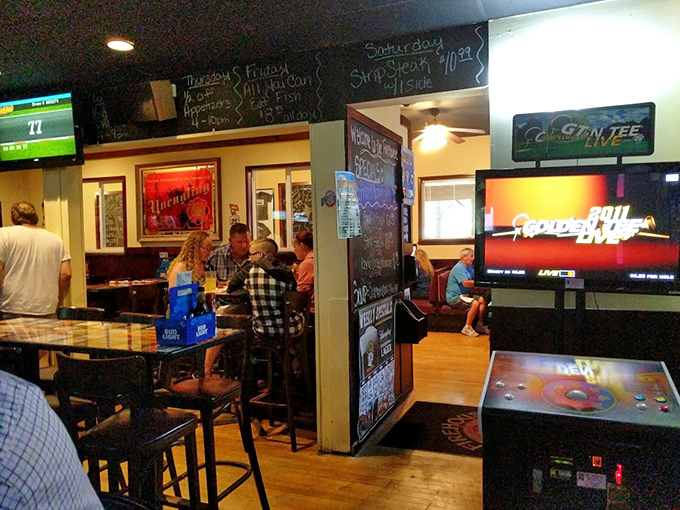 The game's on, the conversation's flowing, and everyone's a regular&mdash;even if it's your first time walking through the door.