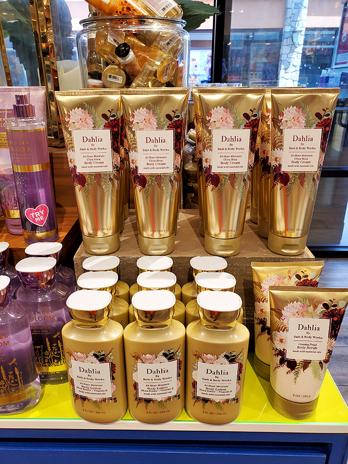 Bath & Body Works' golden Dahlia collection stands at attention&mdash;because nothing says "I've got my life together" like matching lotion and shower gel.