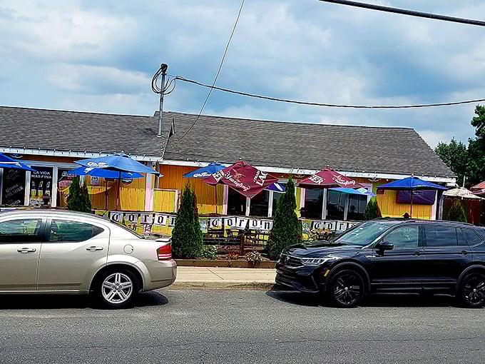 Colorful umbrellas and casual outdoor seating at this local eatery practically scream "Sit down and stay awhile!"&mdash;who could resist?