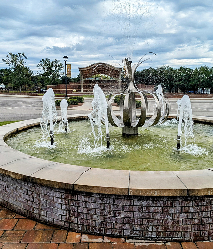 This whimsical onion-shaped fountain celebrates Vidalia's claim to fame with playful jets of water&mdash;agricultural pride transformed into public art.
