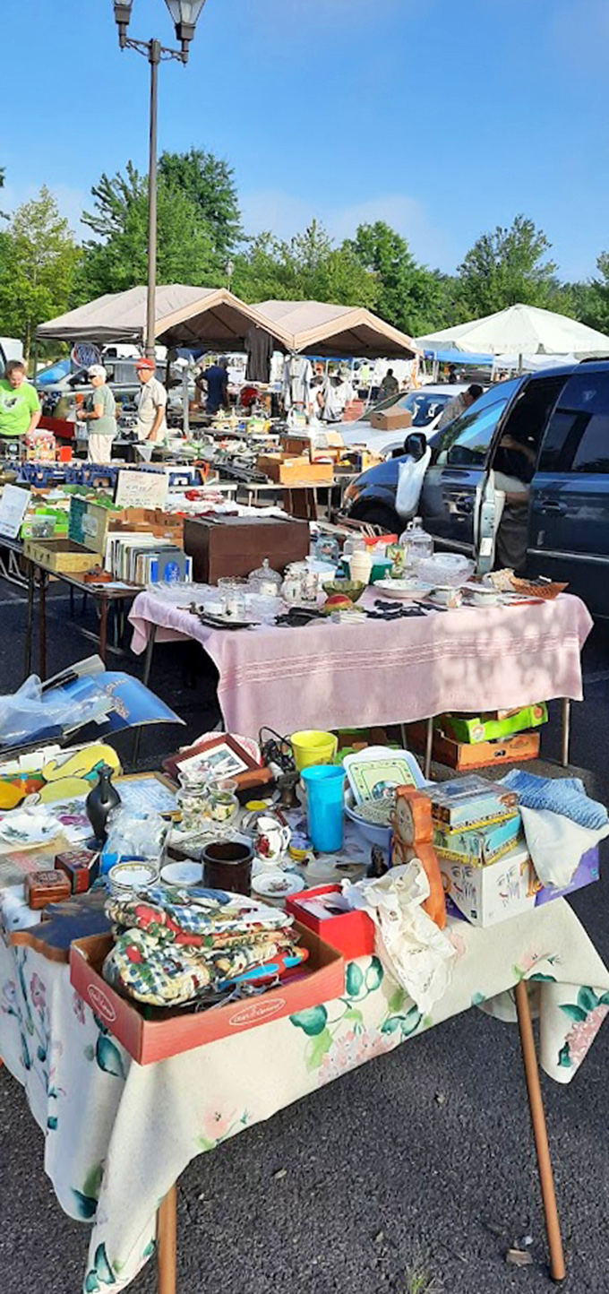 Flea market finds that tell America's story. One person's vintage collectibles are another's nostalgic trip down memory lane at this outdoor market.