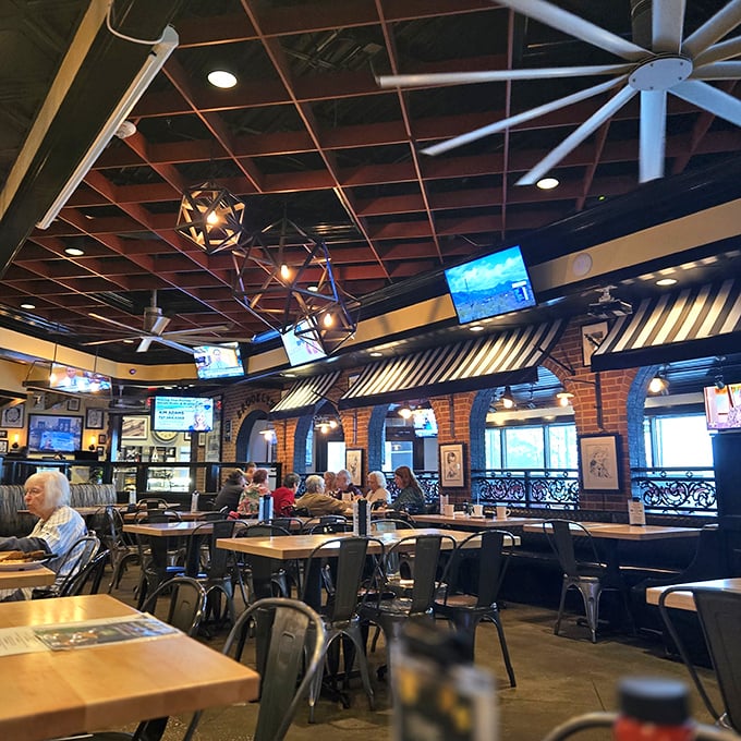 Where New Yorkers and Floridians find common ground &ndash; in a dining room where the only argument is whether to save room for dessert.