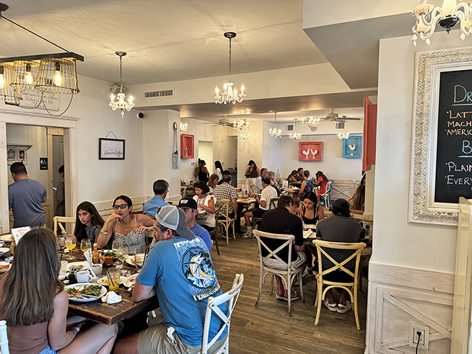 A full house of happy diners &ndash; the universal language of "mmm" transcends all breakfast barriers in this bustling dining room.