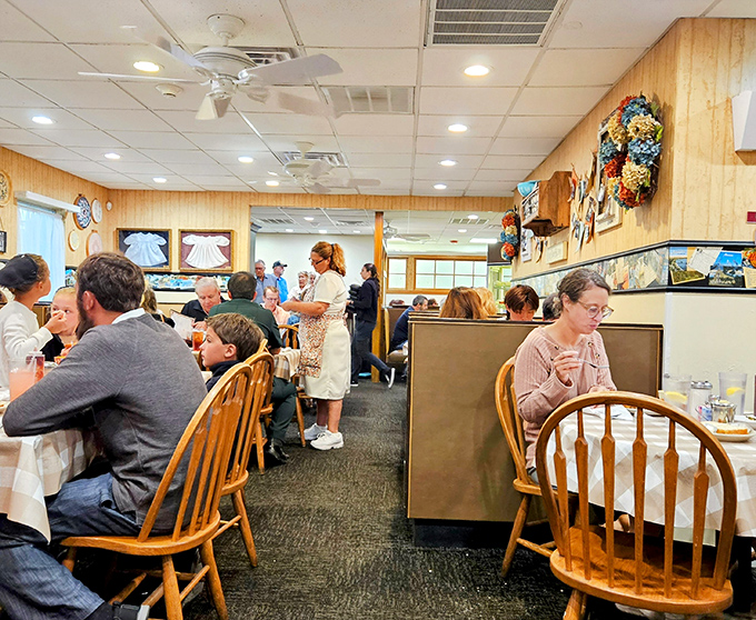 A busy lunch service where memories are made between bites. Notice how nobody's looking at their phones? That's the power of really good food.