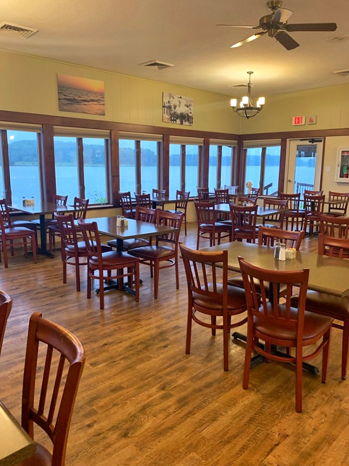 The dining room where lake views compete with plate views, though in this delicious battle, everyone leaves a winner.