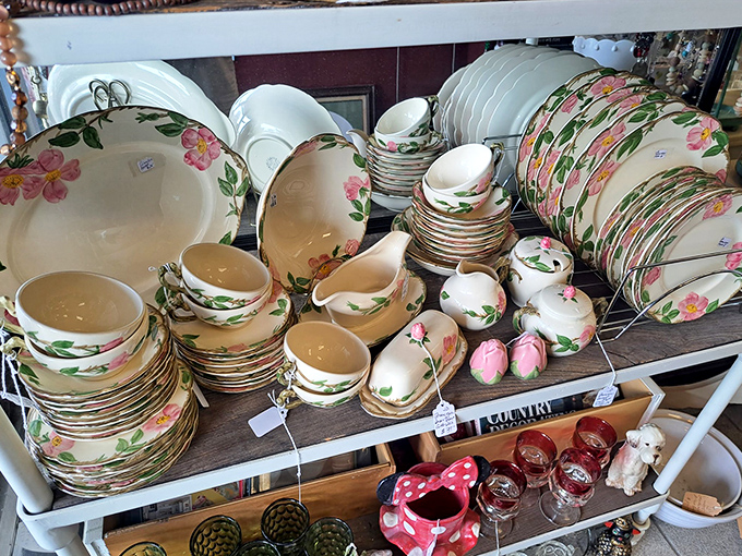 This Franciscan Desert Rose china set isn't just dinnerware&mdash;it's a complete service of nostalgia. Sunday dinners at Grandma's, anyone?