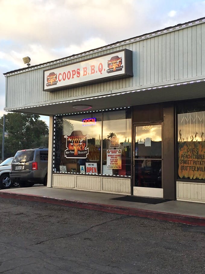 Another view of barbecue paradise. That "OPEN" sign might be the most beautiful word in the English language when you're hungry.