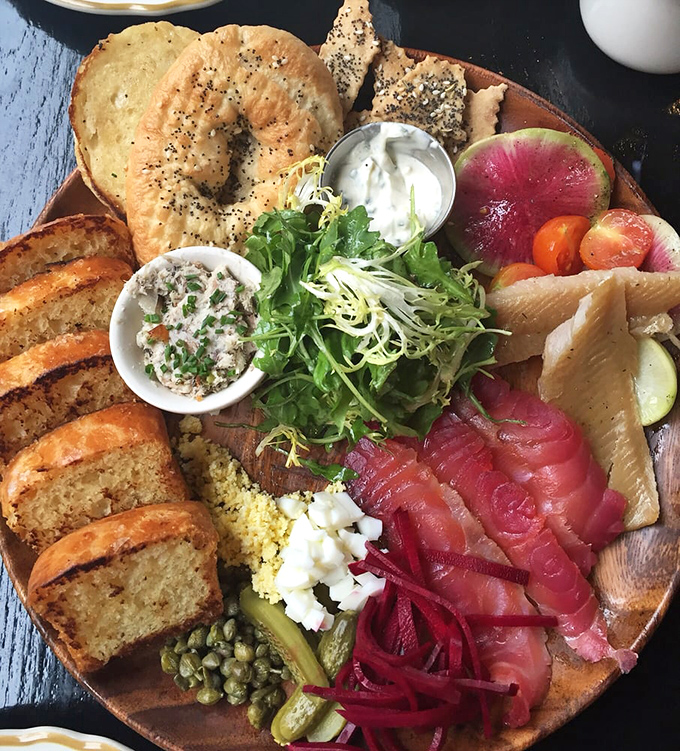 A seafood platter that celebrates the ocean's bounty with the respect it deserves&mdash;briny, fresh, and arranged like edible jewelry.