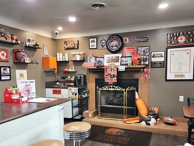 Cleveland sports memorabilia that feeds your nostalgia while you wait for food to feed your stomach. The fireplace adds warmth to both the space and conversations.