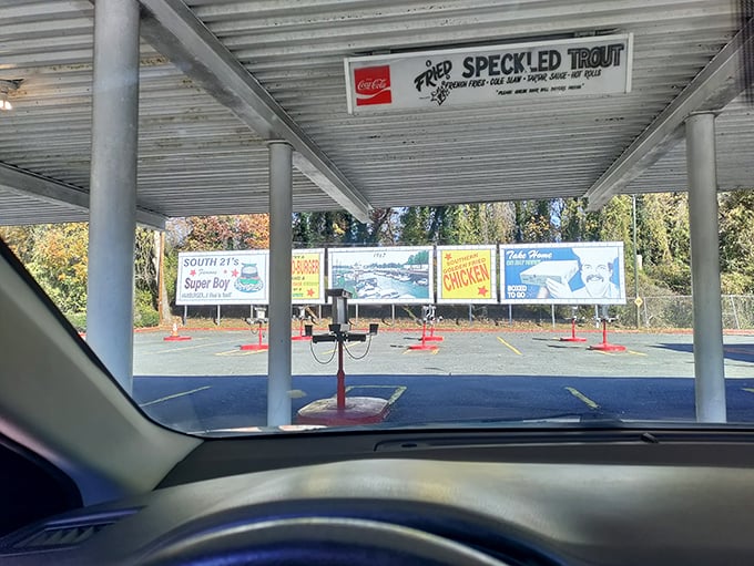 From the "Fried Speckled Trout" sign to the perfectly spaced ordering stations, every detail at South 21 has been refined through decades of service.