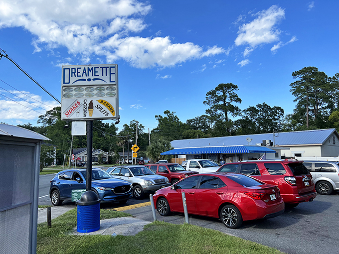 A packed parking lot tells the real story&mdash;when Floridians willingly leave air conditioning for something, you know it's worth it.