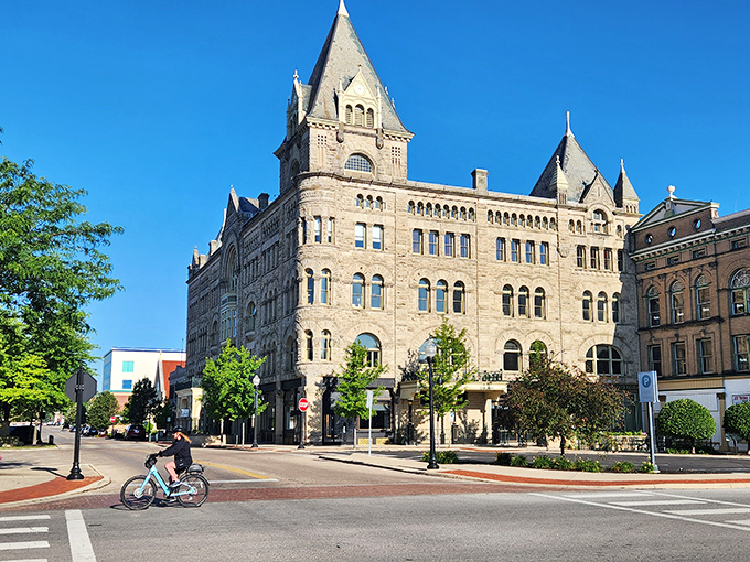 Another Fort Piqua Plaza angle reveals the magnificent stonework that big-city visitors pay tour guides to see elsewhere.