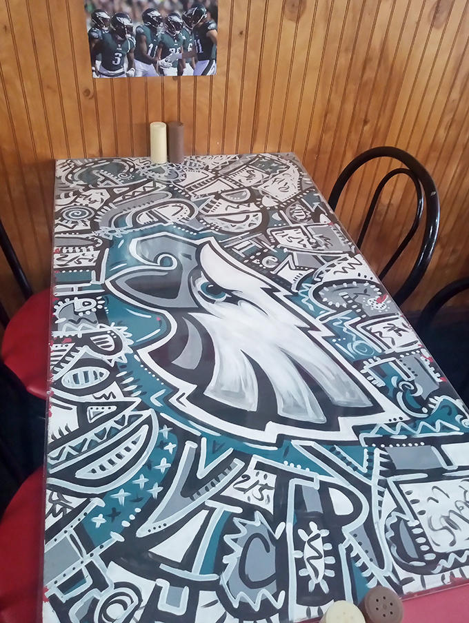 Eagles-themed table art transforms lunch into a team sport. Dining here means you're automatically part of the Philadelphia family.