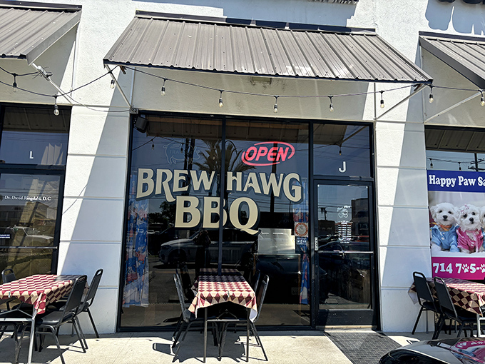 Checkered tablecloths, smoky aromas, and a name like Brew Hawg&mdash;this is BBQ with personality and punch.