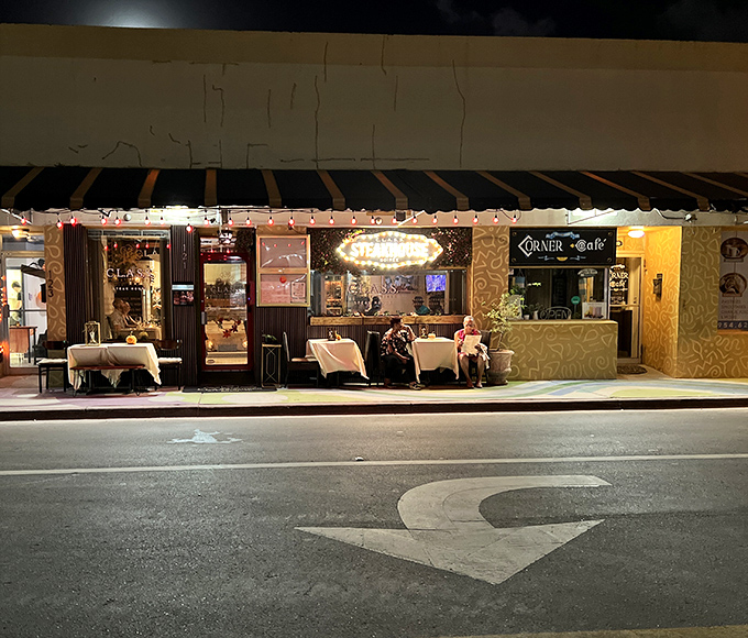 CLASS Soiree brings sidewalk dining elegance to Hollywood. Those white tablecloths aren't just for show&mdash;they're surrender flags for the flavor battle about to begin.
