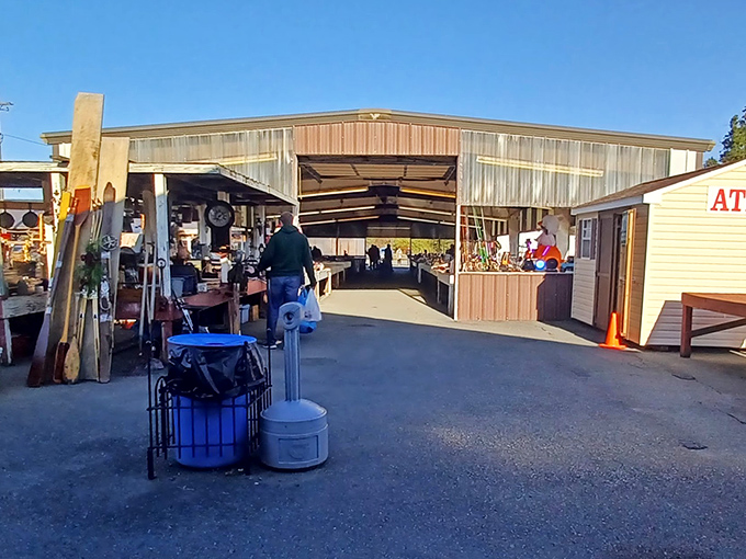 Jake's outdoor section sprawls across the grounds like a treasure map where X marks every single table.