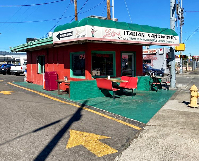 Red, white, and green - the Italian flag of sandwich surrender to deliciousness.