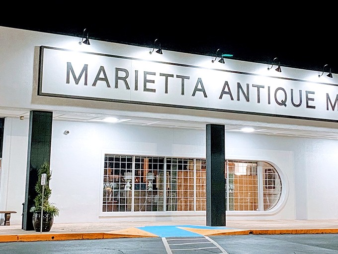 Modern mall styling meets old-world treasures - the perfect marriage of convenience and antique hunting excitement.