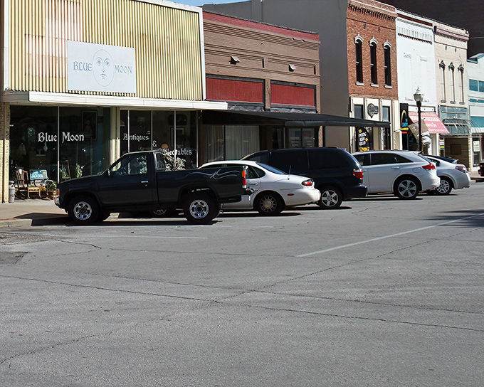 Neosho's downtown offers a picturesque glimpse of small-town living where retirement savings last longer than winter in Minnesota.