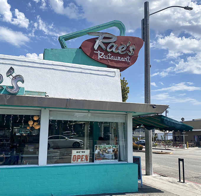 Turquoise and cream never looked so appetizing &ndash; this Santa Monica icon serves nostalgia with every perfect bite.