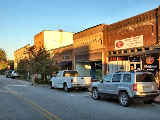 Toccoa's downtown streets offer mountain town charm at valley prices for smart retirees.