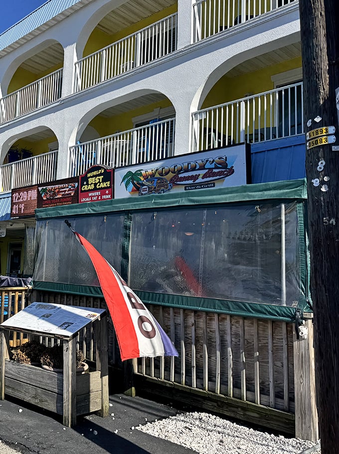 Those "World's Best Crab Cake" signs aren't just boasting&mdash;they're making a delicious promise.