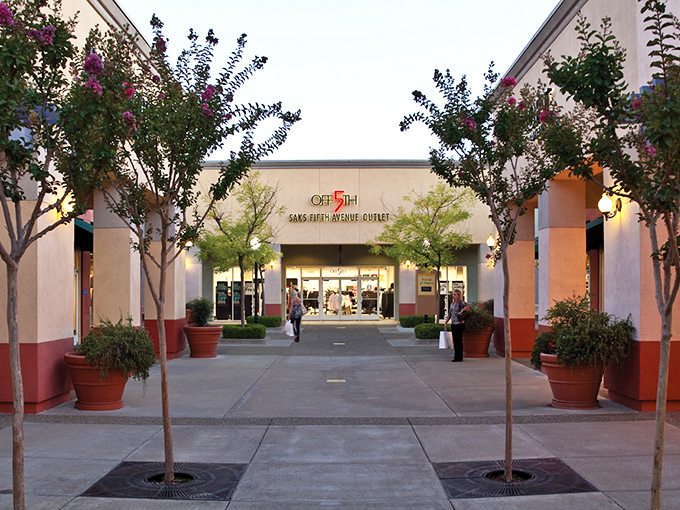 Off 5th welcomes shoppers to discount designer heaven at Folsom Outlets. Who says you can't look like a million bucks for a fraction of the price?