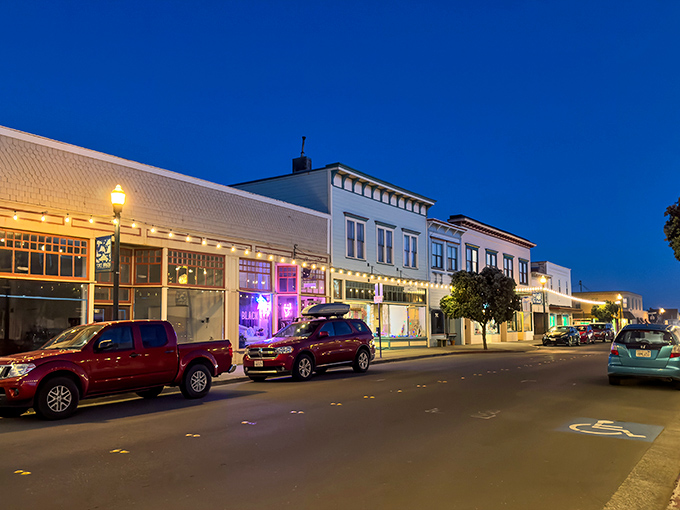 As twilight falls on Fort Bragg, the street lights twinkle like they're sharing secrets with the stars above.