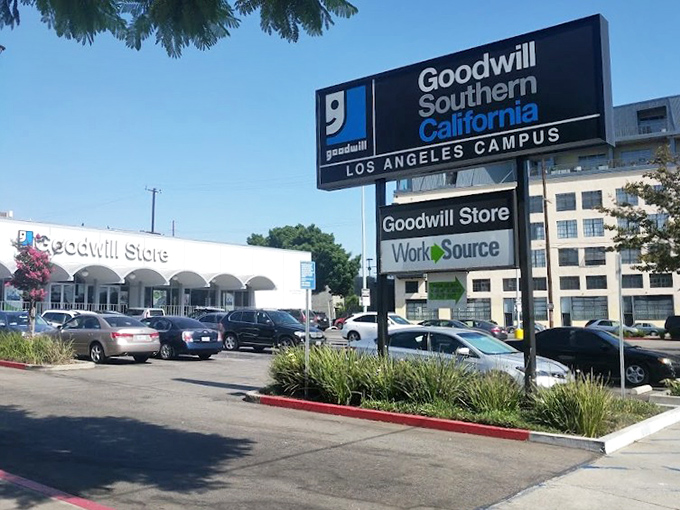 This flagship location means business&mdash;serious bargain-hunting business with a side of community service.