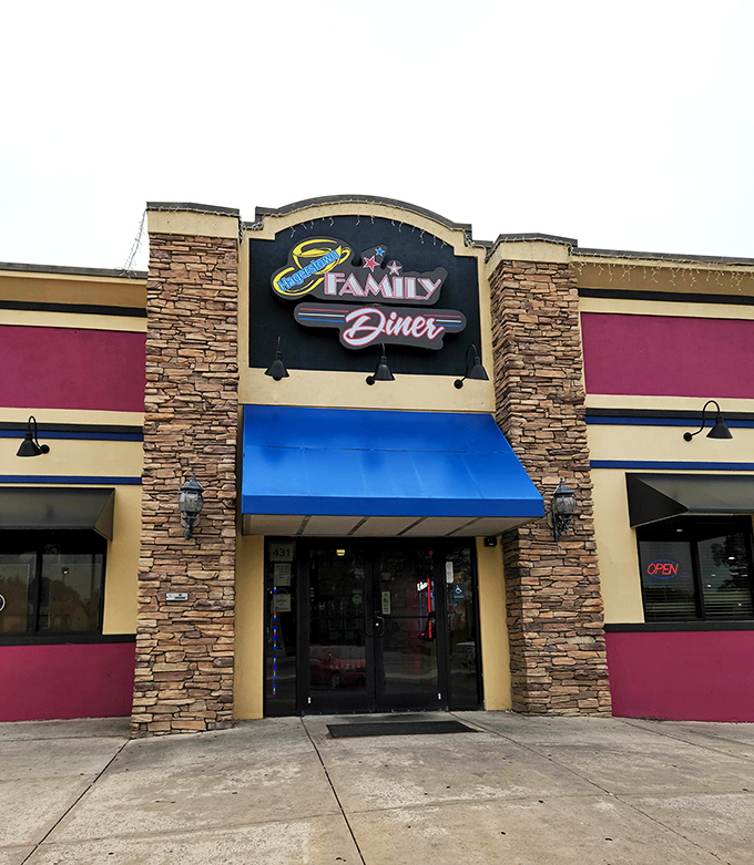 Stone accents and colorful warmth invite you in. Hagerstown Family Diner looks ready to solve all your comfort food emergencies.