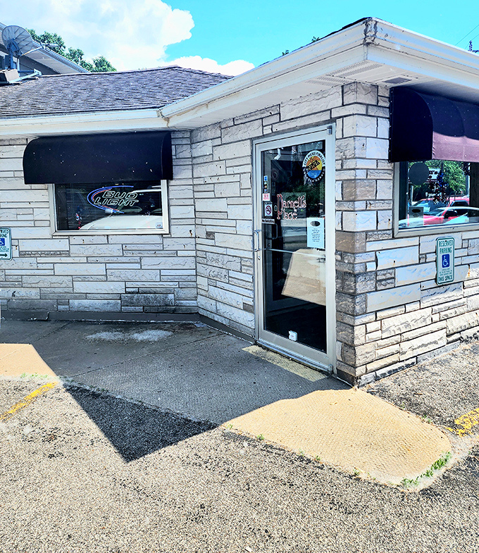 Classic Wisconsin architecture housing classic comfort food - some combinations just make perfect sense together, don't they?