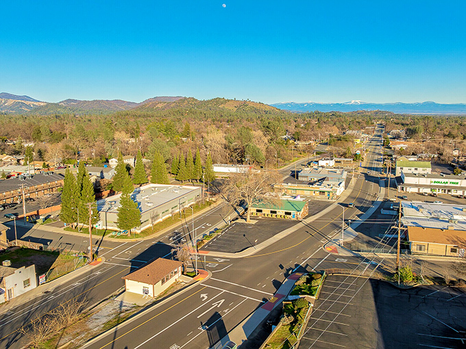 Mountain peaks frame this aquatic wonderland where houseboats become floating vacation homes.