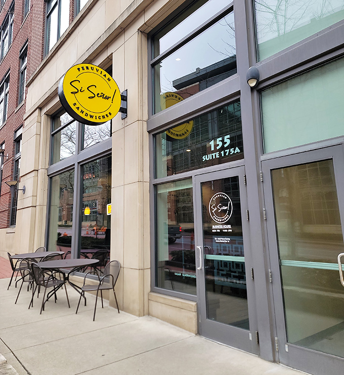 The clean lines of Si Se&ntilde;or's storefront hide the explosion of Peruvian flavors waiting just beyond those doors.