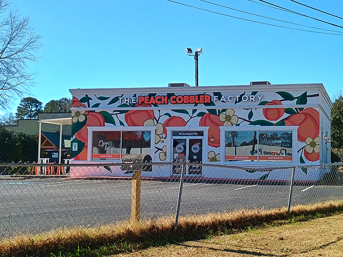 This colorful peach-adorned building leaves no doubt about what's cooking inside. Truth in advertising never looked so delicious!