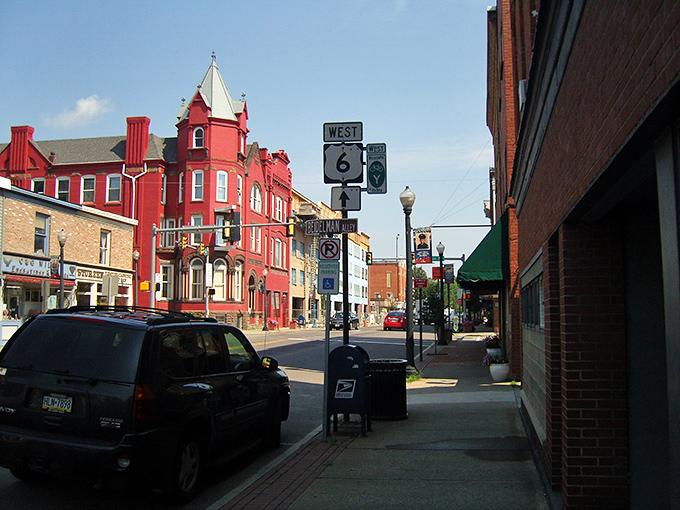 Small-town main streets like this prove that the best things in life are affordable.