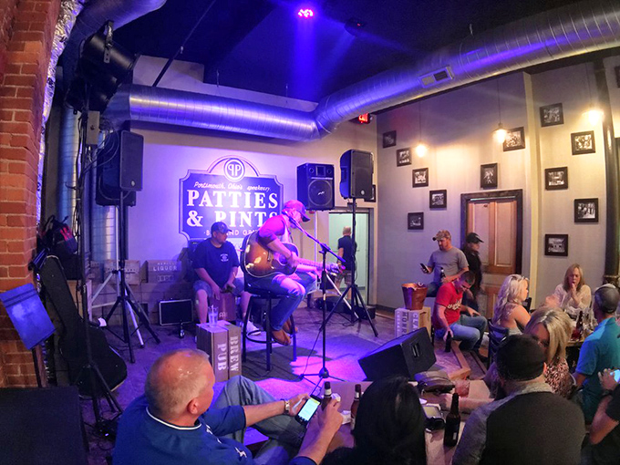 Live music transforms evening dining into an experience. These aren't just meals; they're memories being made to a soundtrack.