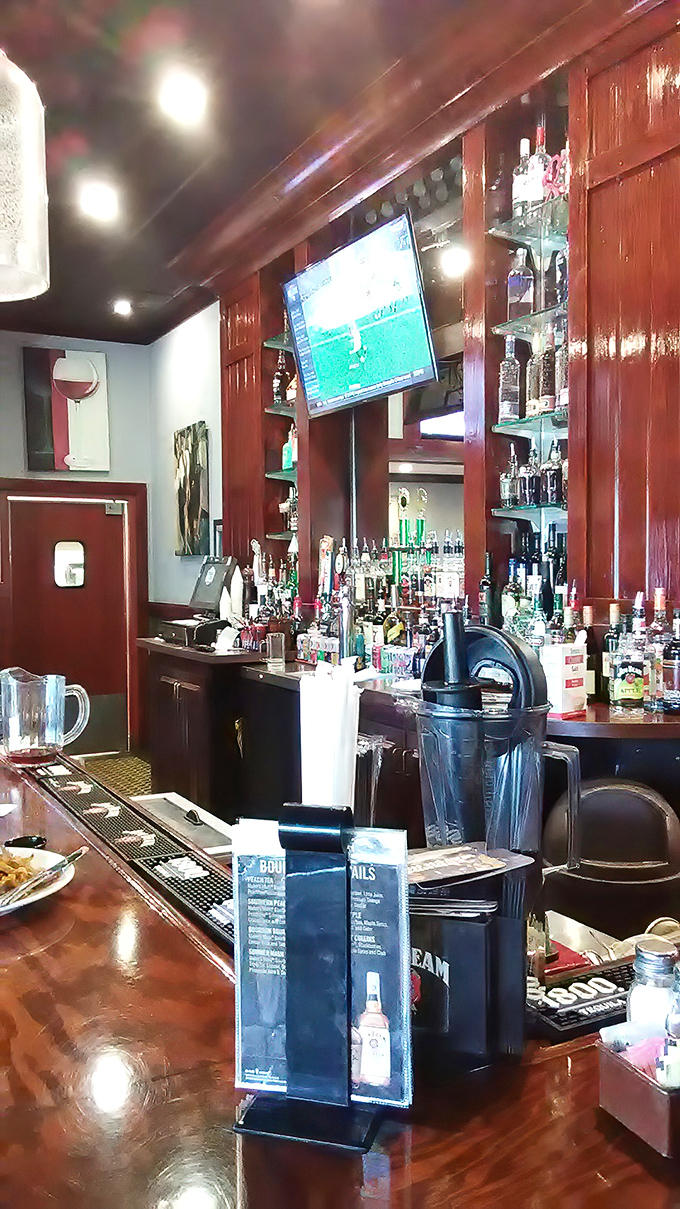 A bar that understands its purpose&mdash;to provide liquid courage for the meat odyssey you're about to embark upon.