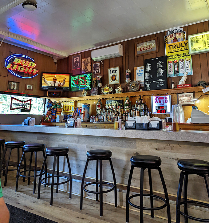 The bar at G & R isn't trying to impress anyone with craft cocktails&mdash;it's serving up exactly what you want in a small-town tavern.