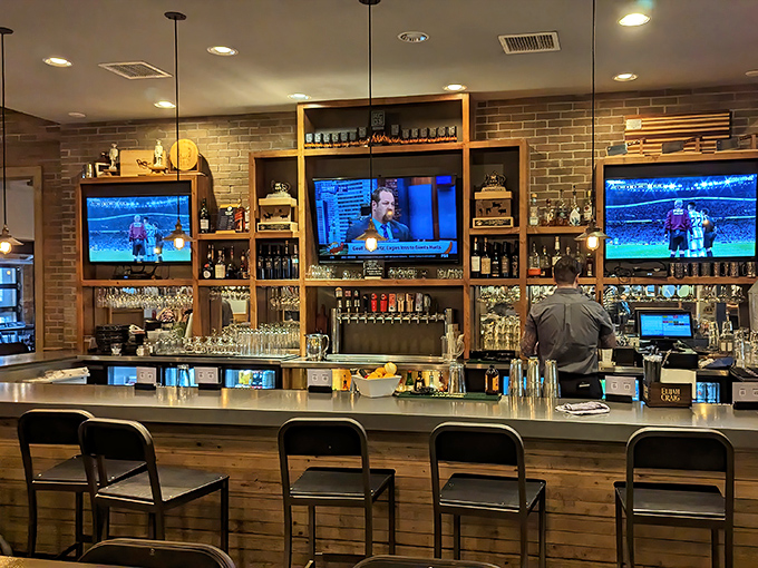 The bar at Q39 proves that great barbecue deserves equally great drinks&mdash;and sports on TV, because priorities.