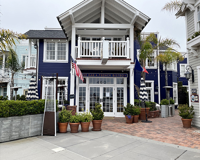 Blue Moon French Bistro brings a touch of European flair to the beachfront. Where coastal California meets Côte d'Azur without the jet lag.