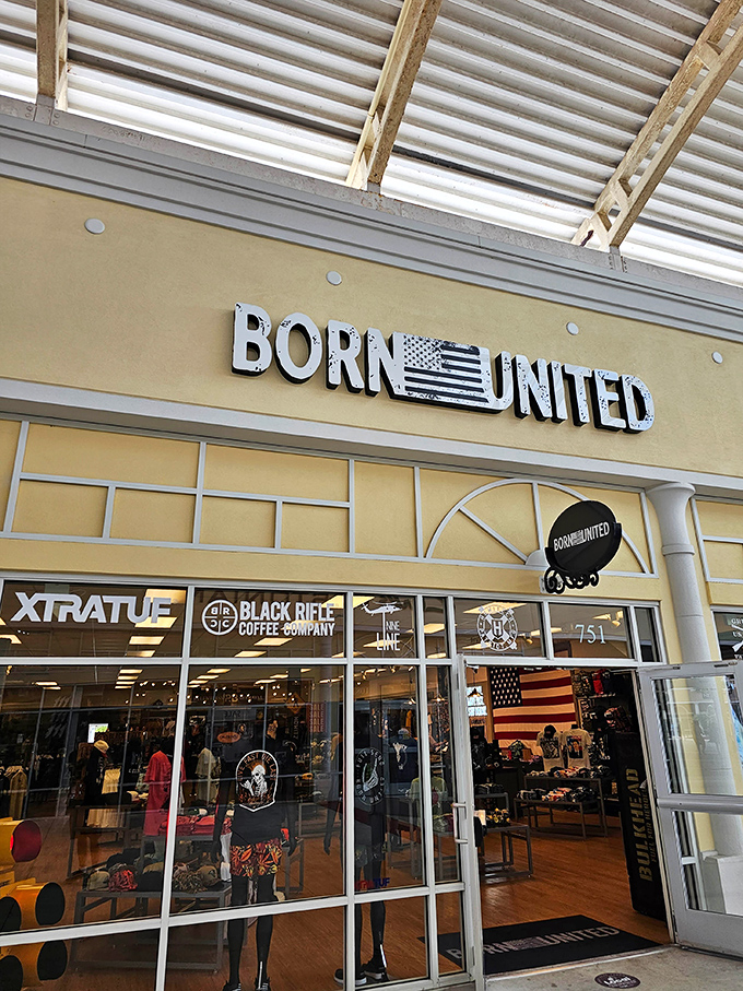 Born United brings patriotic flair to the outlet experience. When shopping becomes an expression of American values: liberty, pursuit of happiness, and incredible deals.