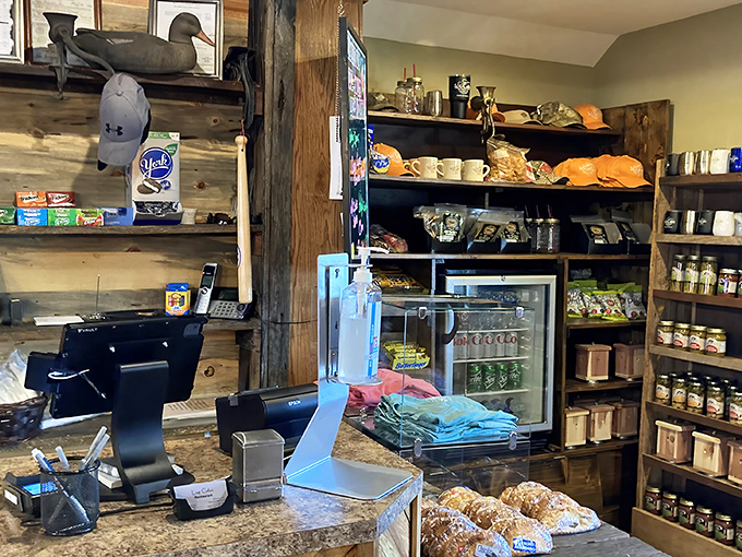 The country store corner offers souvenirs for your stomach to remember the meal long after your taste buds have forgotten.