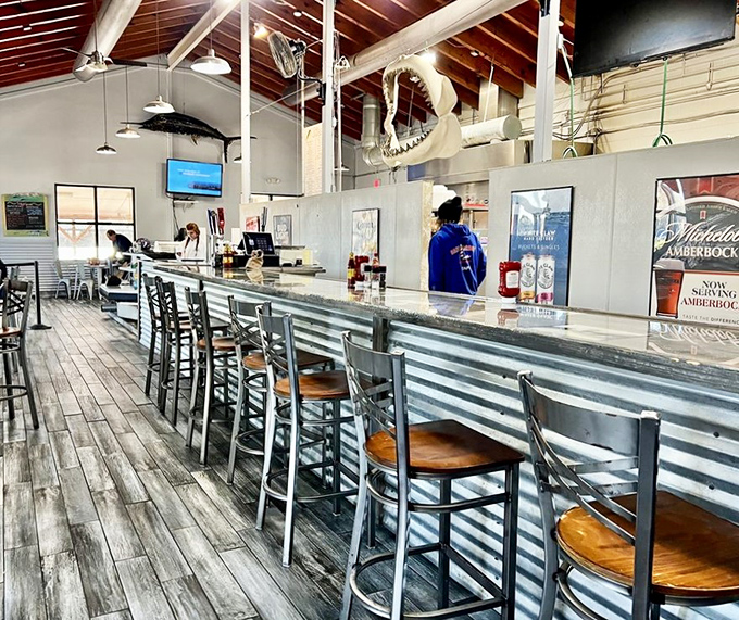The counter seating offers front-row tickets to the seafood show &ndash; where ordering is an experience and anticipation builds.