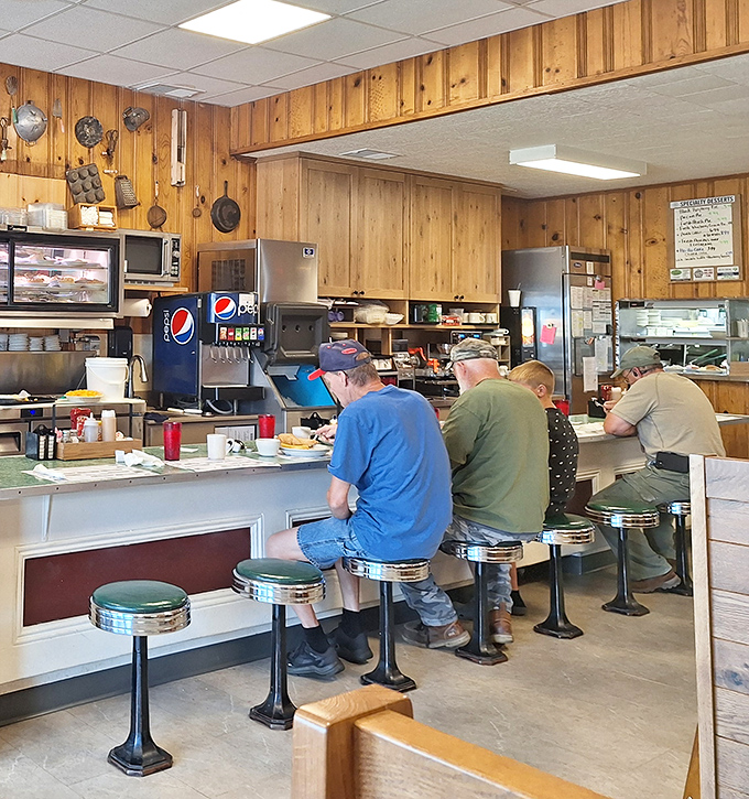 The counter seating&mdash;where solo diners become part of the community and regulars hold court. Democracy in action, with hash browns.