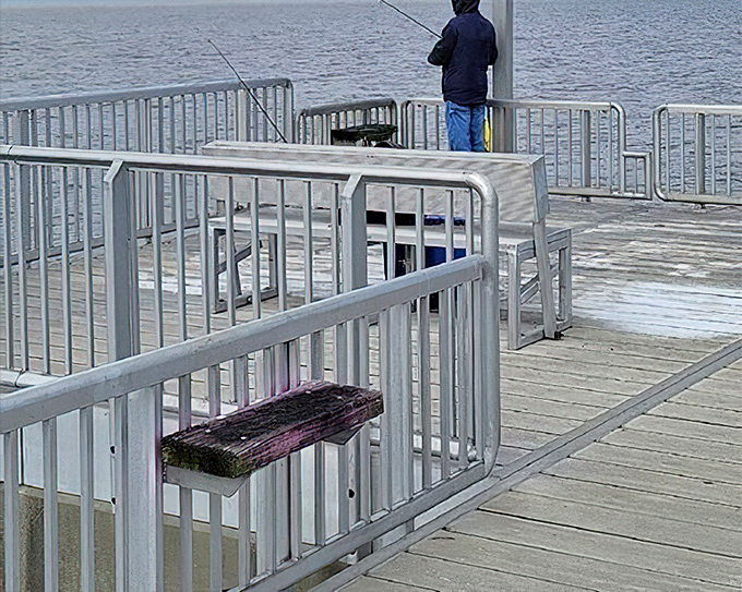 This fishing platform offers both comfort and opportunity&mdash;a perfect perch for patient anglers and daydreamers alike.