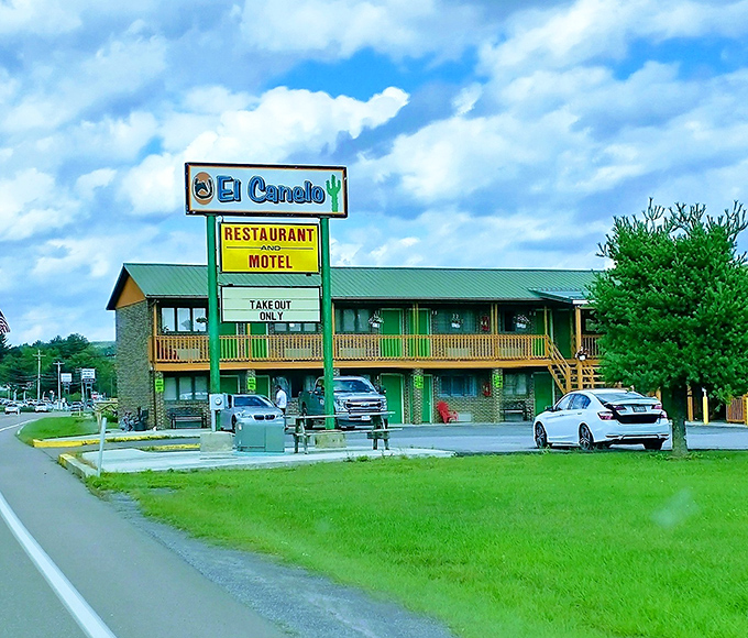 El Canelo combines motel convenience with restaurant practicality—the mullet haircut of roadside accommodations, but in the best possible way.