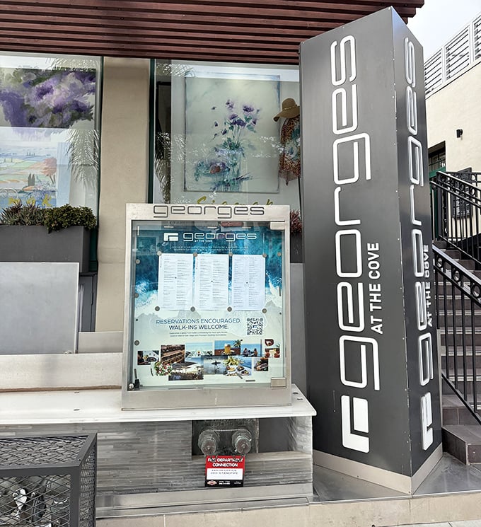 George's at the Cove isn't just dinner &ndash; it's dinner and a show, starring the Pacific Ocean with special guest appearances by spectacular sunsets.