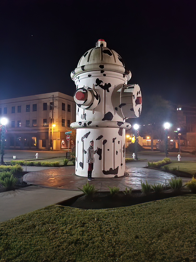 Even at night, this magnificent monument glows with the warmth of community pride and thoughtful illumination.