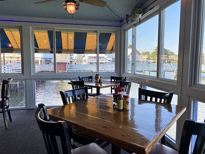 These waterfront views aren't just a backdrop &ndash; they're practically a supporting character in your dining experience.